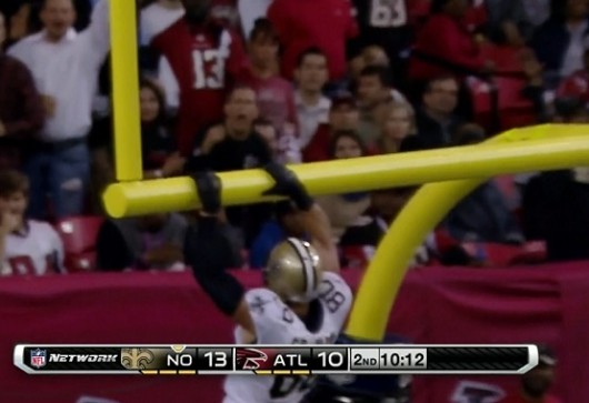 Jimmy Graham bends goal posts on dunk after touchdown