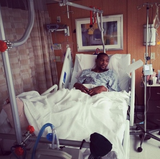 Kevin Durant posts photo from hospital after foot surgery