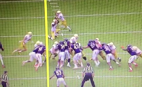 Notre Dame scores on sick fake field goal (Video)