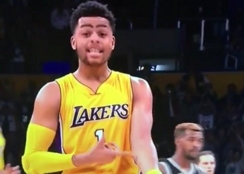 D'Angelo Russell does great ice water veins celebration