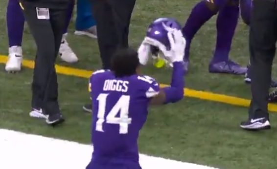 Video: Stefon Diggs throws helmet in anger while Vikings have lead