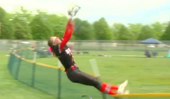 Incredible catch in championship softball game goes viral