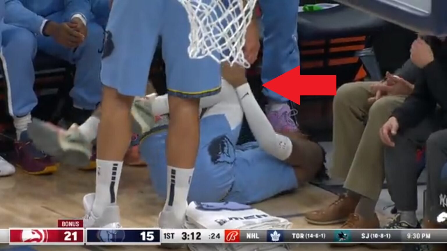 Video: Ja Morant suffers apparent non-contact knee injury