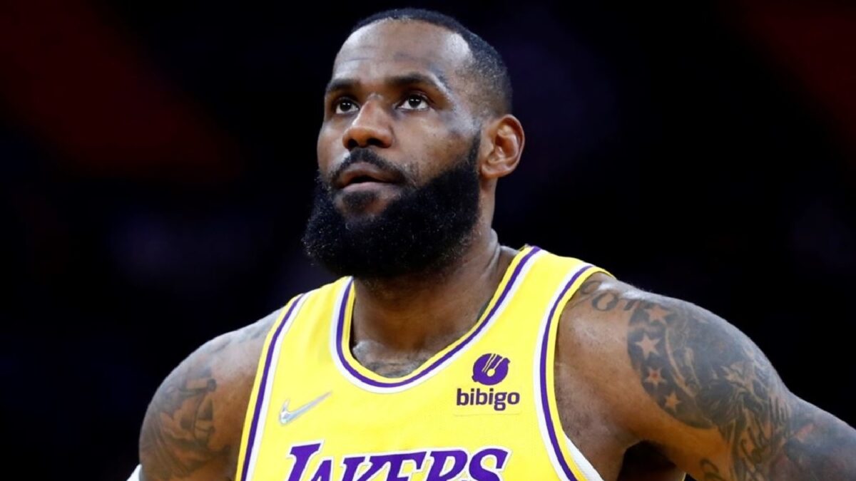 Report reveals timeline for LeBron James' return from injury