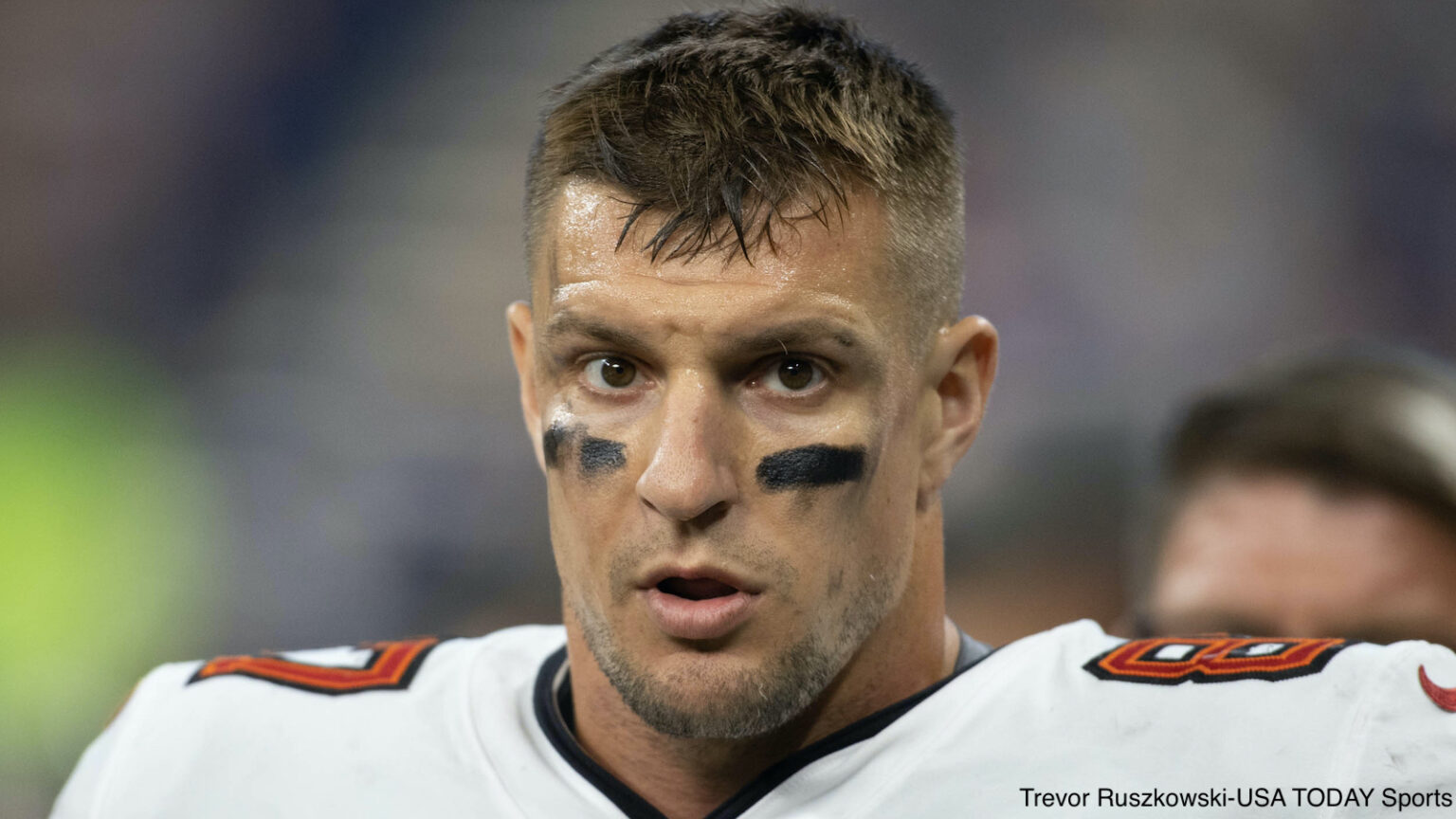 Rob Gronkowski has sharp criticism of Aaron Rodgers quote