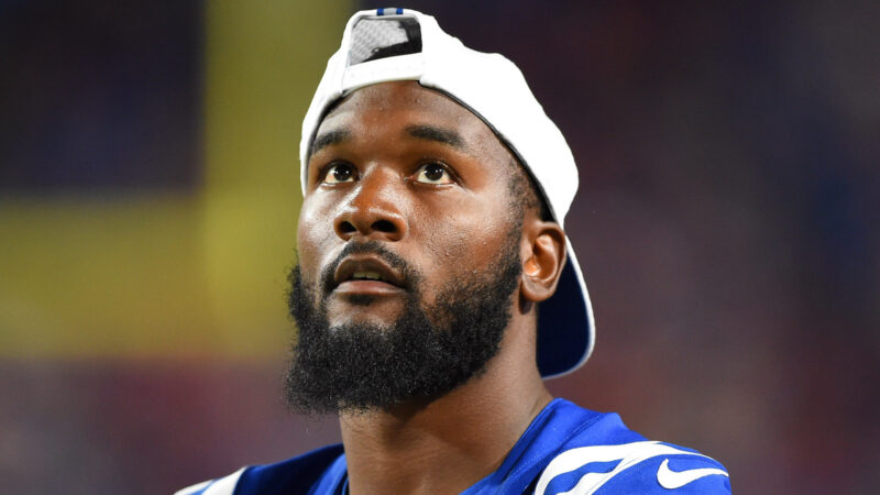 1 team confirms serious interest in signing Shaq Leonard