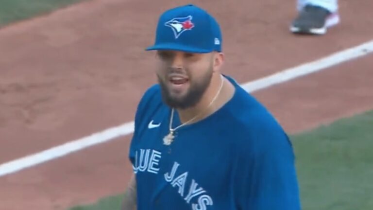 Video: Alek Manoah curses out Red Sox players after back-to-back strikeouts