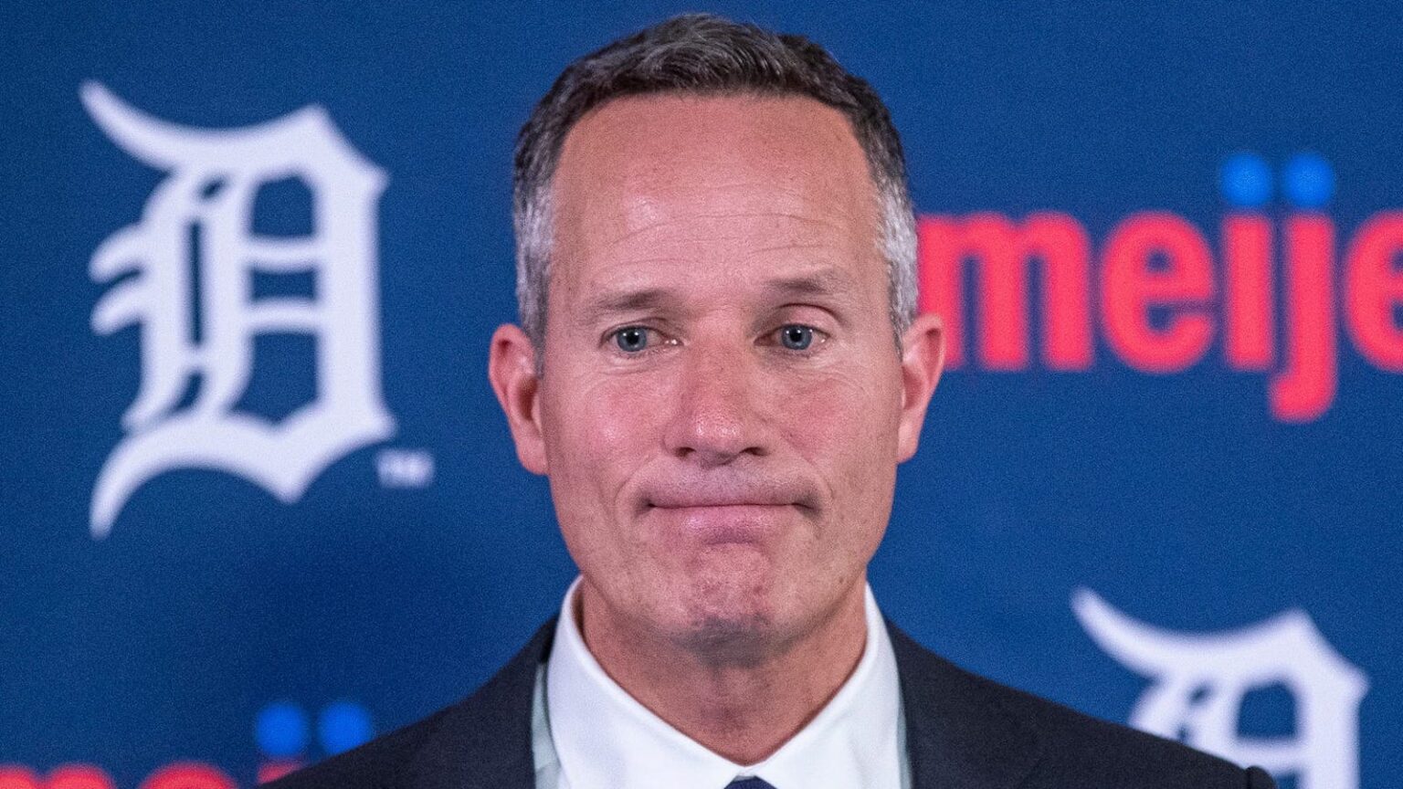 Tigers owner throws former GM under the bus