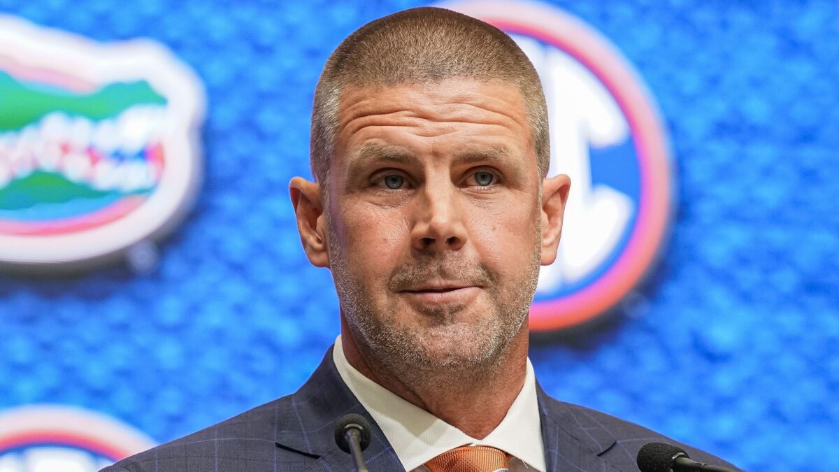 Florida fans have had enough of Billy Napier