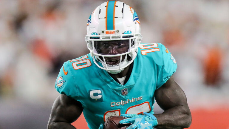 Tyreek Hill linked to 2 teams after his release