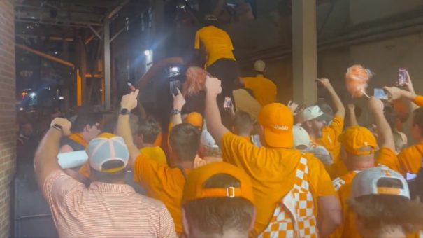 Awesome videos show Tennessee fans throwing goal posts into river
