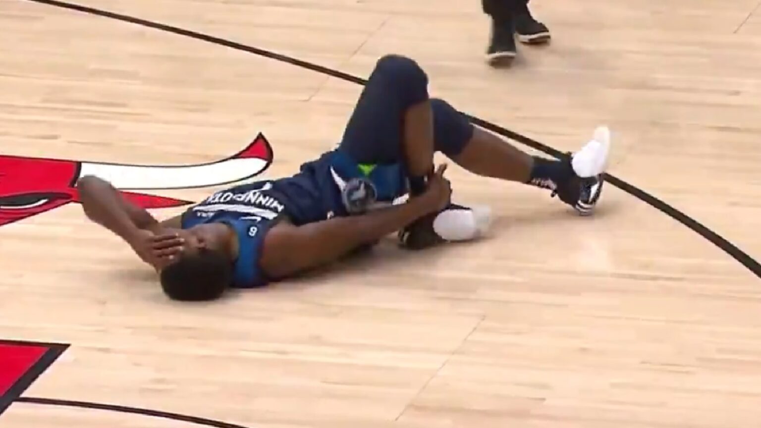 Timberwolves provide update on Anthony Edwards after scary ankle injury