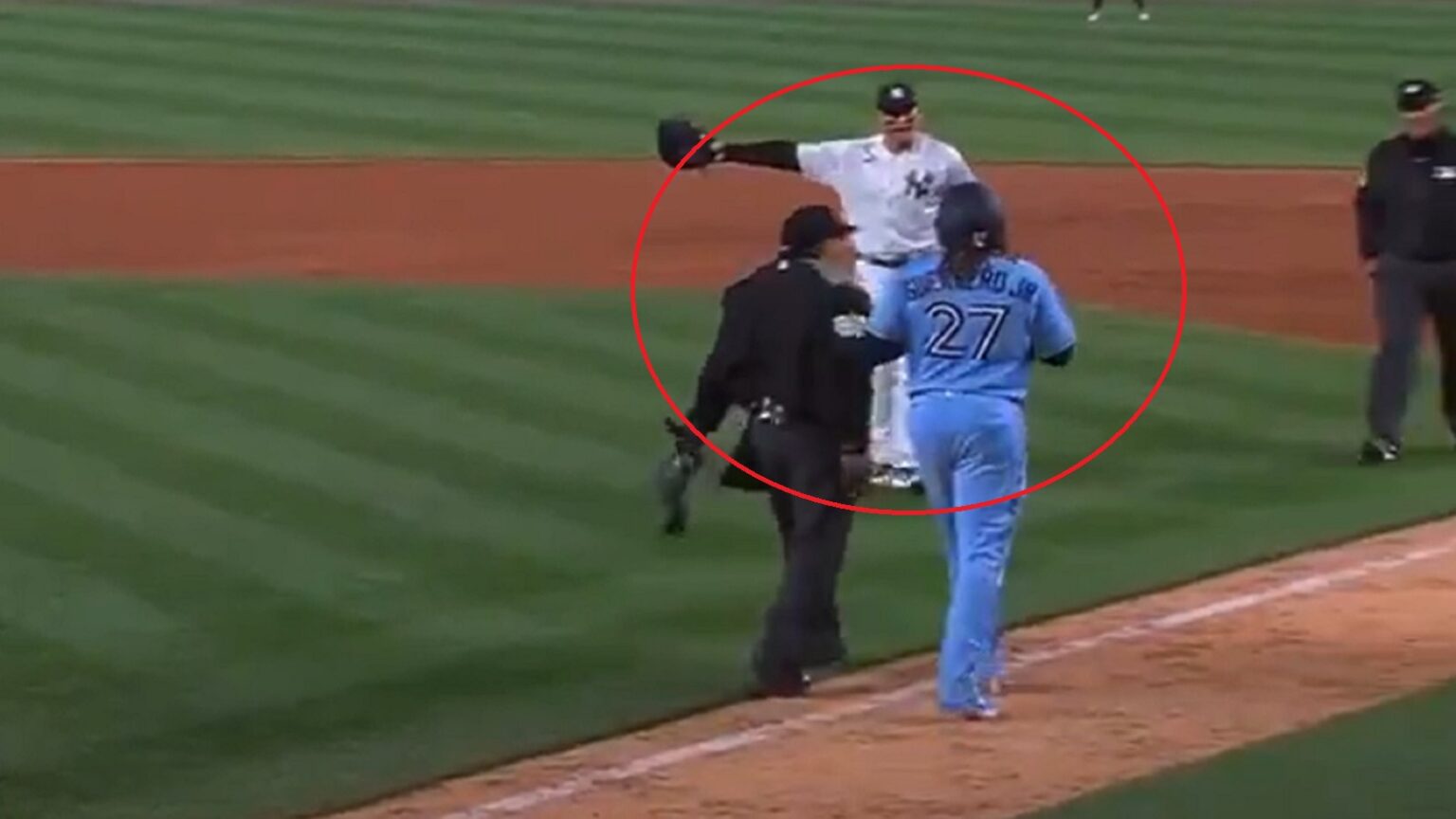 Anthony Rizzo reveals what he told Vladimir Guerrero Jr. during exchange