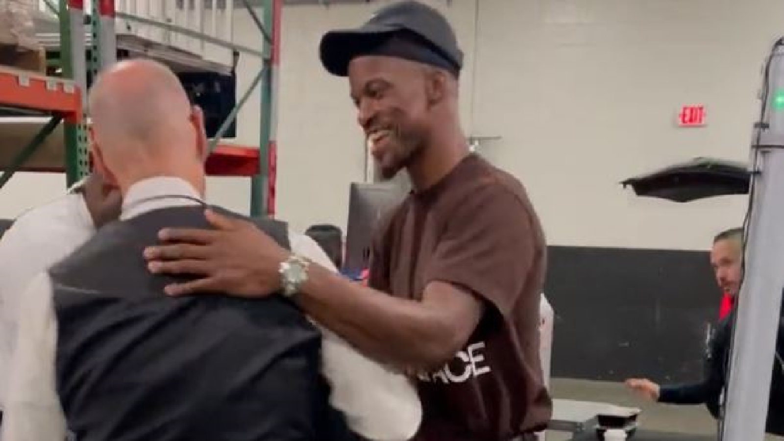 Wholesome interaction between Jimmy Butler, Ernie Johnson goes viral