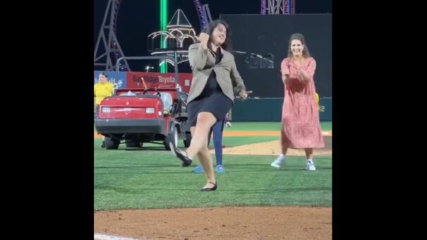 Minor league team's Elaine dancing 'Seinfeld' contest produced ...