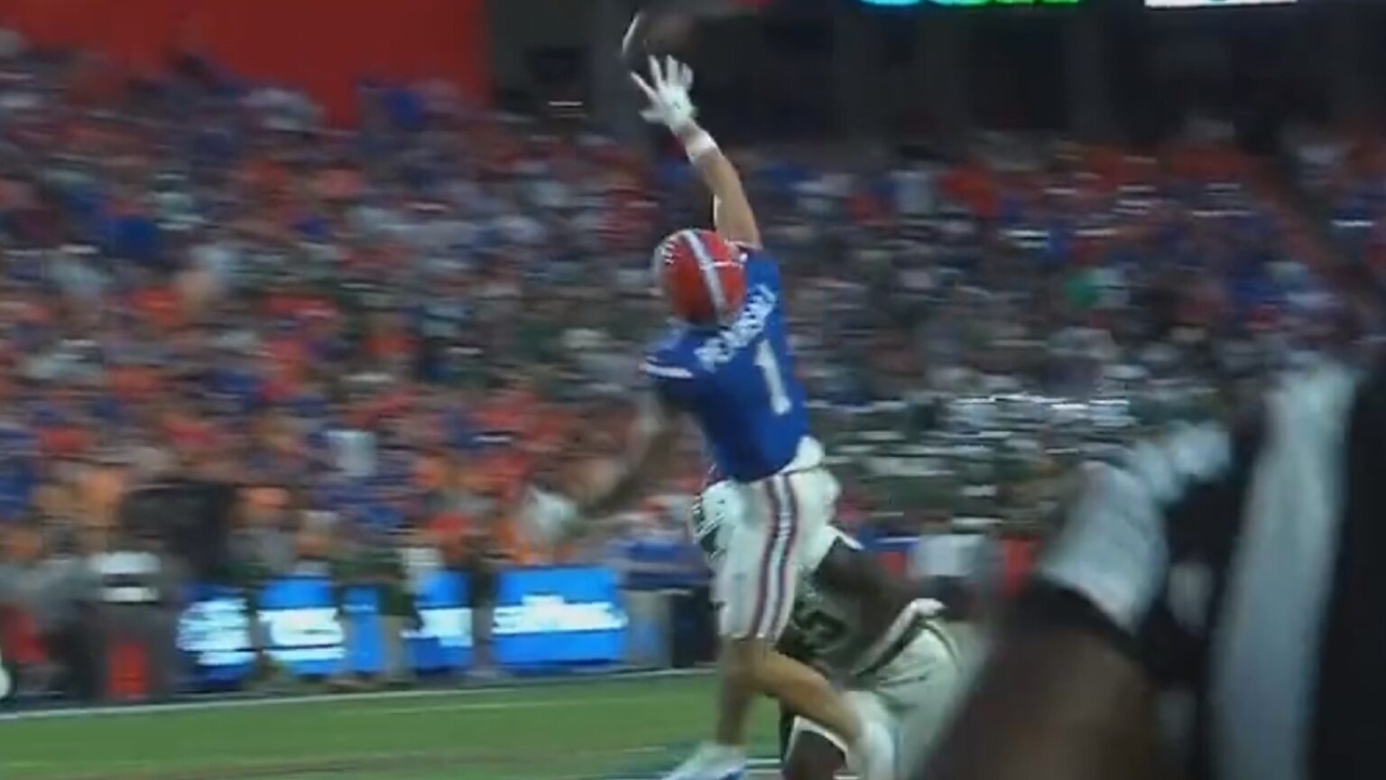 Florida's Ricky Pearsall delivers possible catch of the year