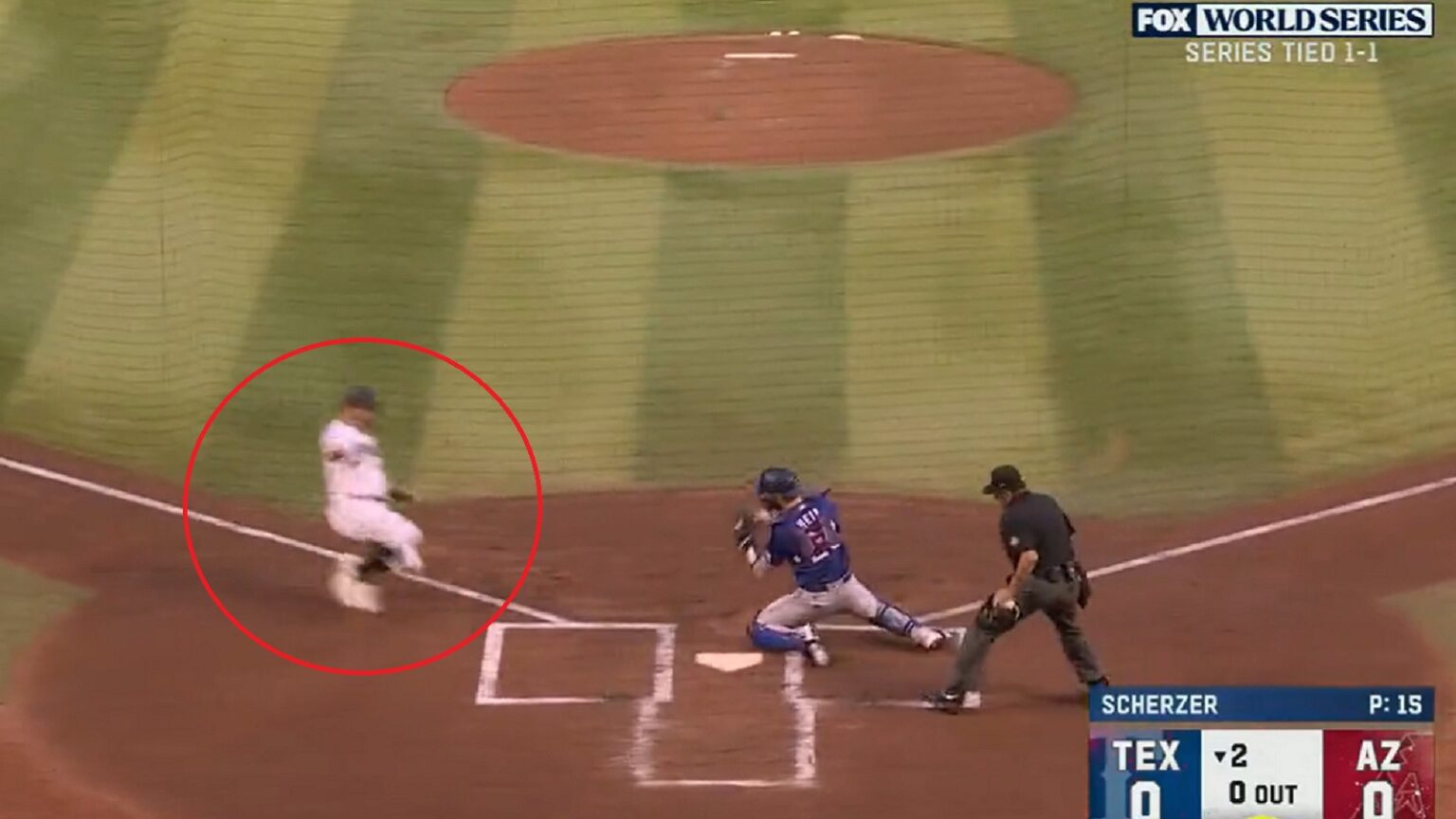 Christian Walker makes big mistake on bases during Game 3