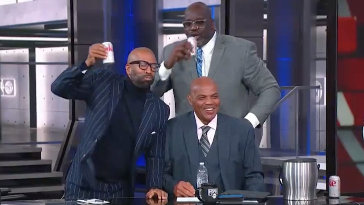 Shaq trolled Charles Barkley so hard over his New Year's resolution
