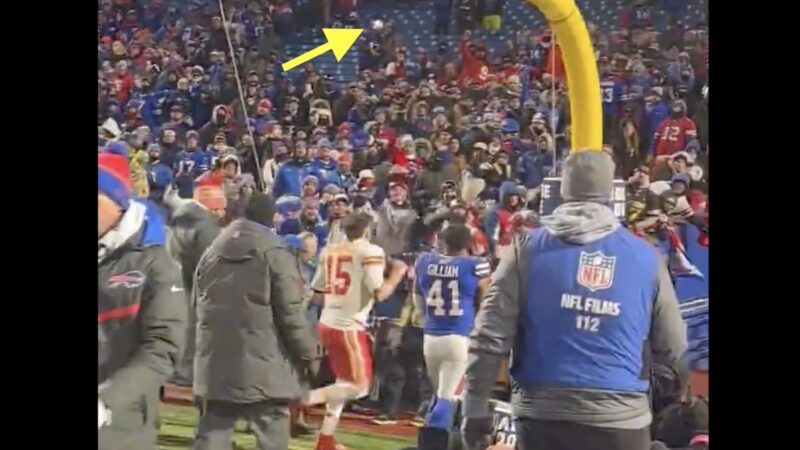 Bills fans threw snowballs at Patrick Mahomes, Chiefs players