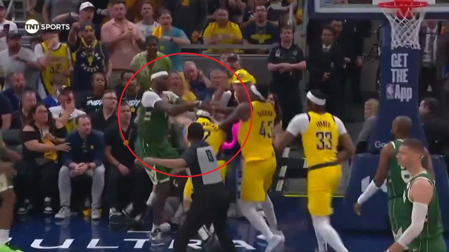 Bobby Portis controversially ejected for shoving Pacers player