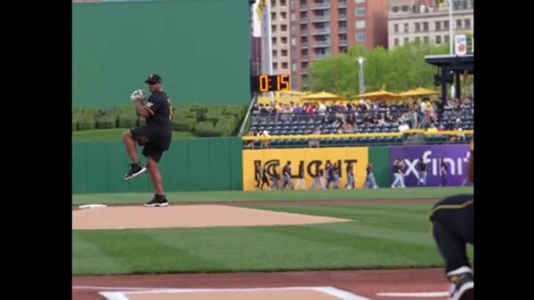 Russell Wilson throws out impressive first pitch at Pirates game
