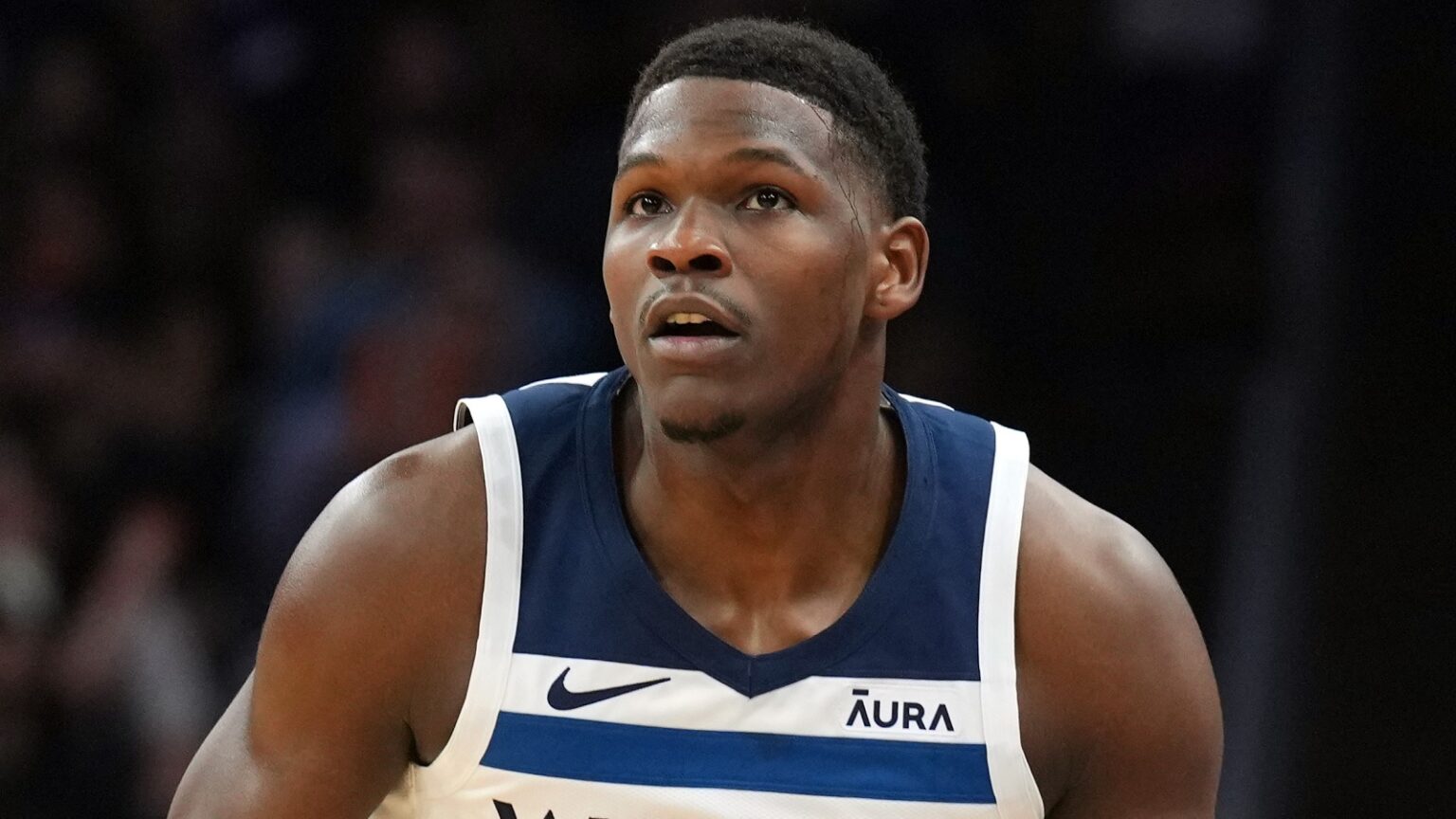 Anthony Edwards storms off the court early during blowout loss