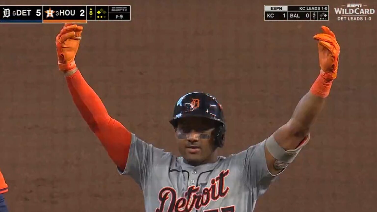 Andy Ibañez knocks Astros out of playoffs with clutch hit