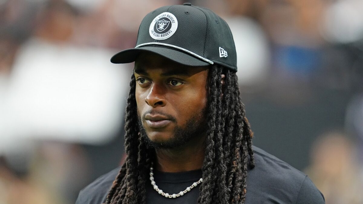 Davante Adams signs with NFC team in free agency