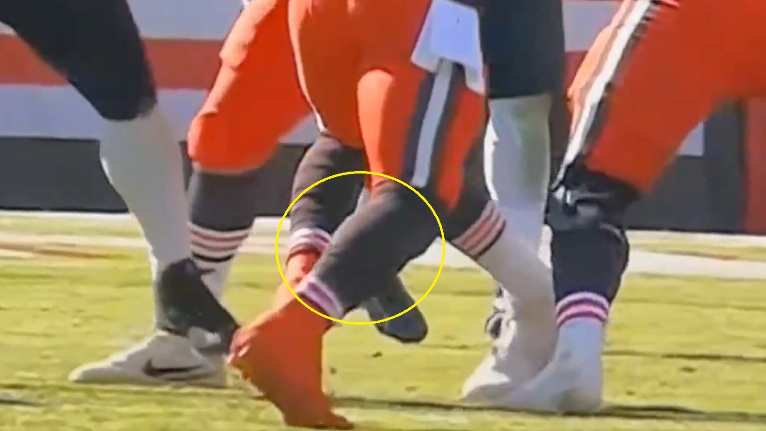 Video shows Deshaun Watson appearing to pop his Achilles tendon
