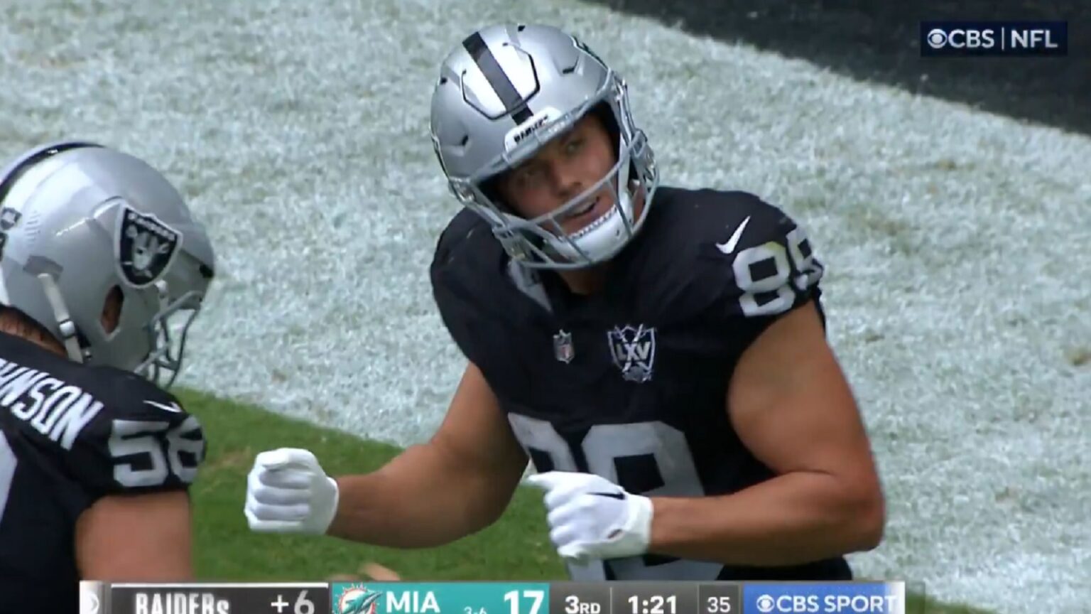 Brock Bowers does Donald Trump celebration after touchdown