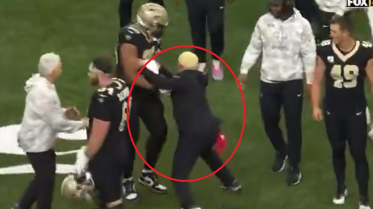 Saints interim coach Darren Rizzi appears to suffer injury celebrating ...