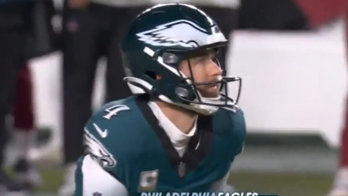Eagles' Jake Elliott gets meme treatment for 3 missed kicks vs. Commanders