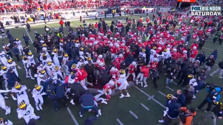 Michigan-Ohio State game ends with huge midfield fight