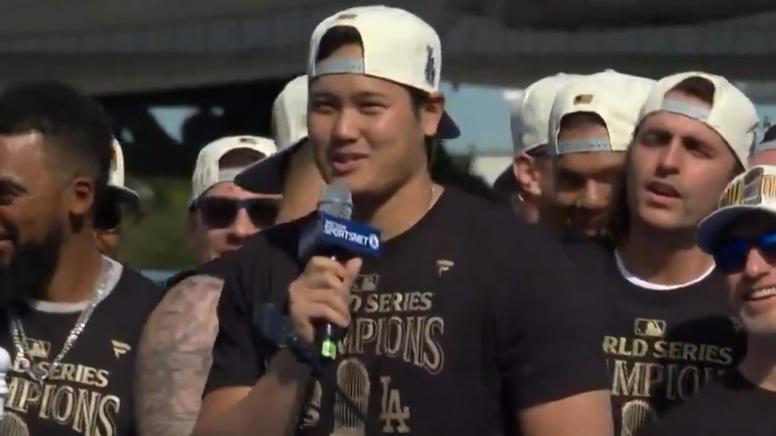 Shohei Ohtani sends message to fans in English at Dodgers' World Series ...