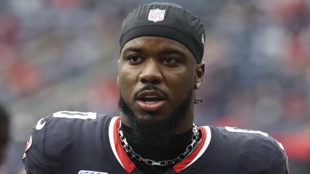 Texans LB issues apology for brutal hit on Trevor Lawrence