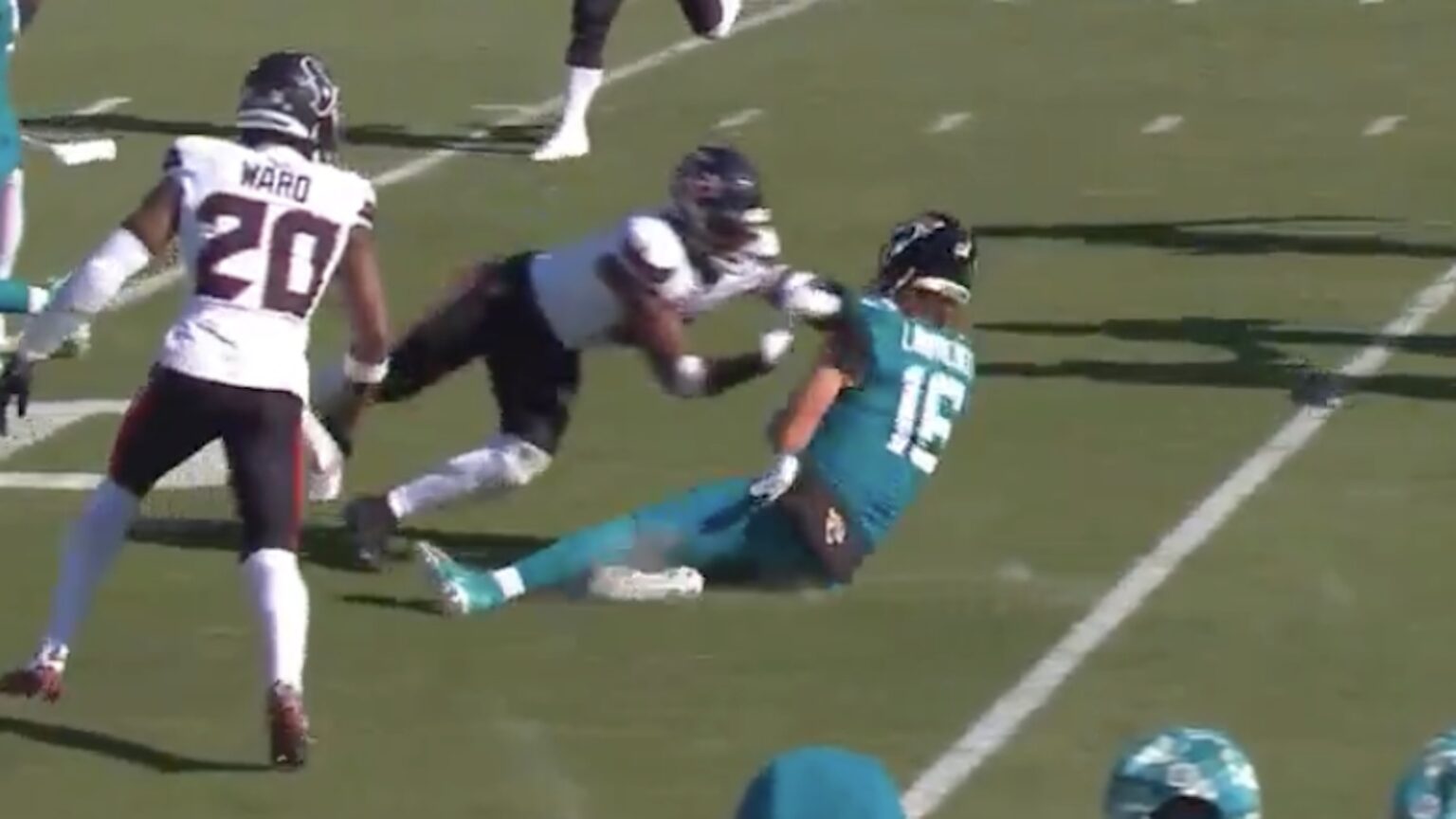 Azeez Al-Shaair suspended 3 games for hit on Trevor Lawrence