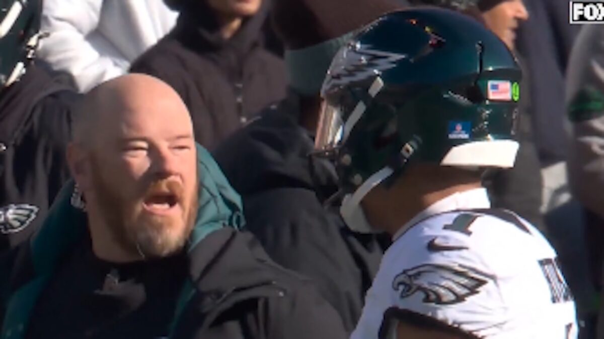 Video shows play where Jalen Hurts suffered concussion