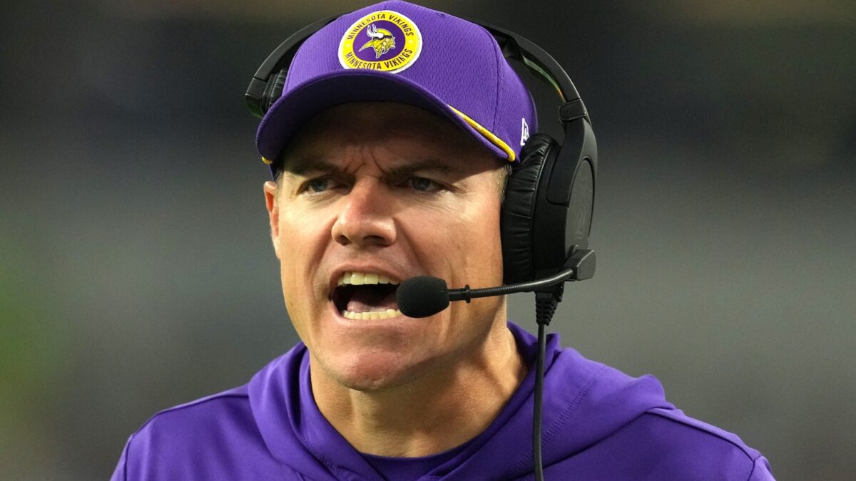 Football - Larry Brown Sports