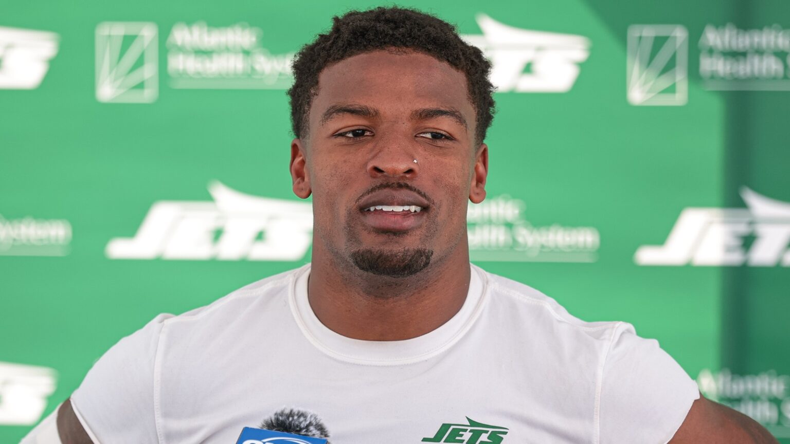 Jets DB sends profane social media message about officials