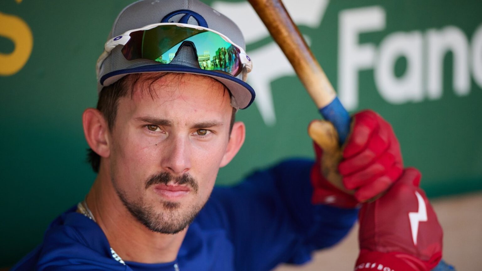 Cavan Biggio has the perfect reaction to joining his dad's former team