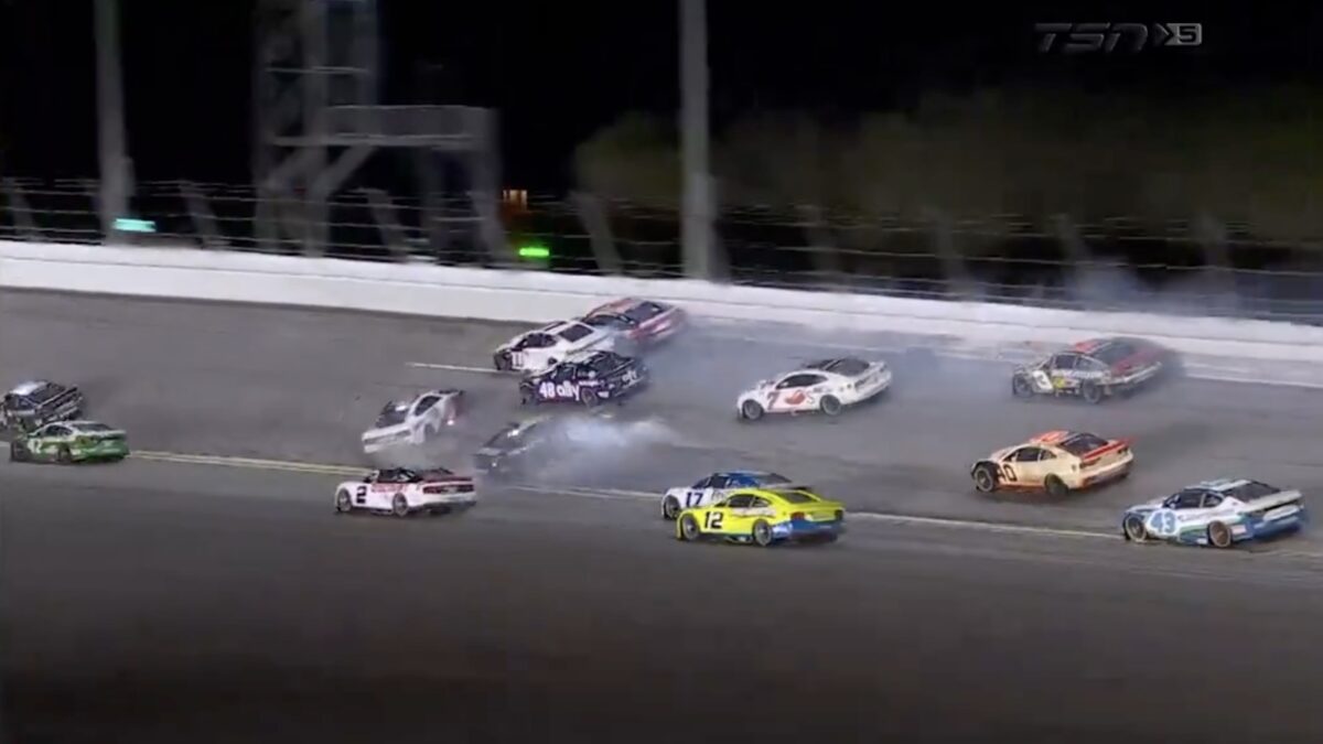 William Byron emerges out of last-lap wreck to win Daytona 500