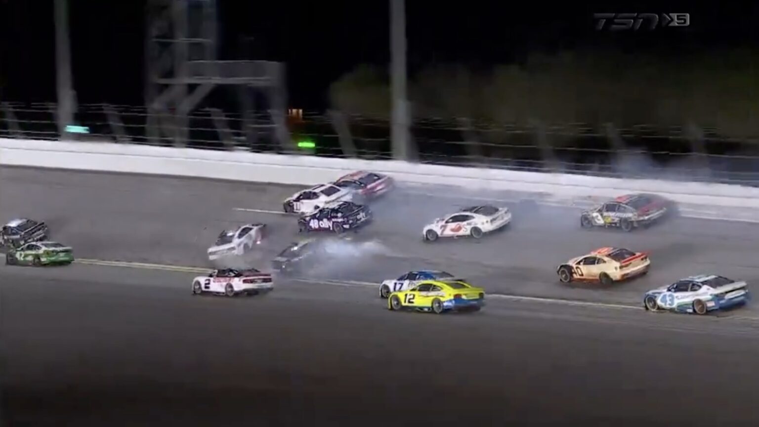 William Byron emerges out of last-lap wreck to win Daytona 500