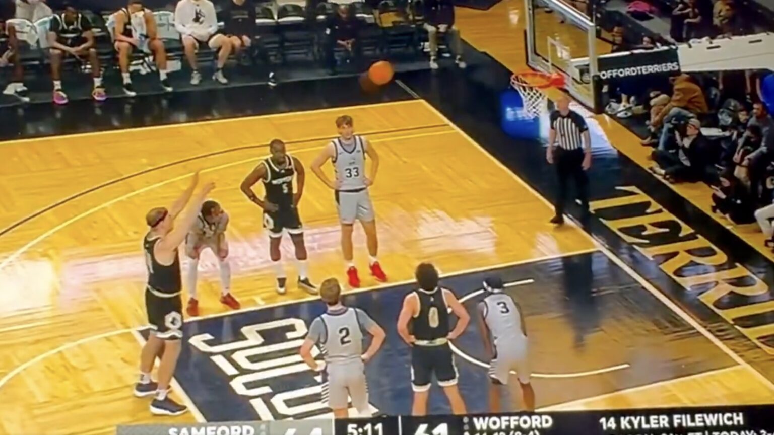 College basketball player’s wild free throw style goes viral