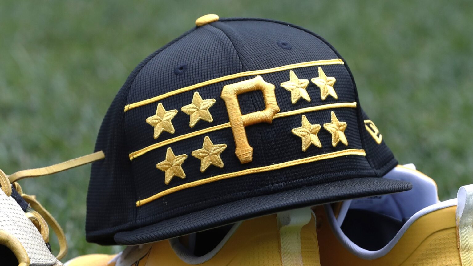 Pirates break a crazy streak of cheapness with latest free agent signing