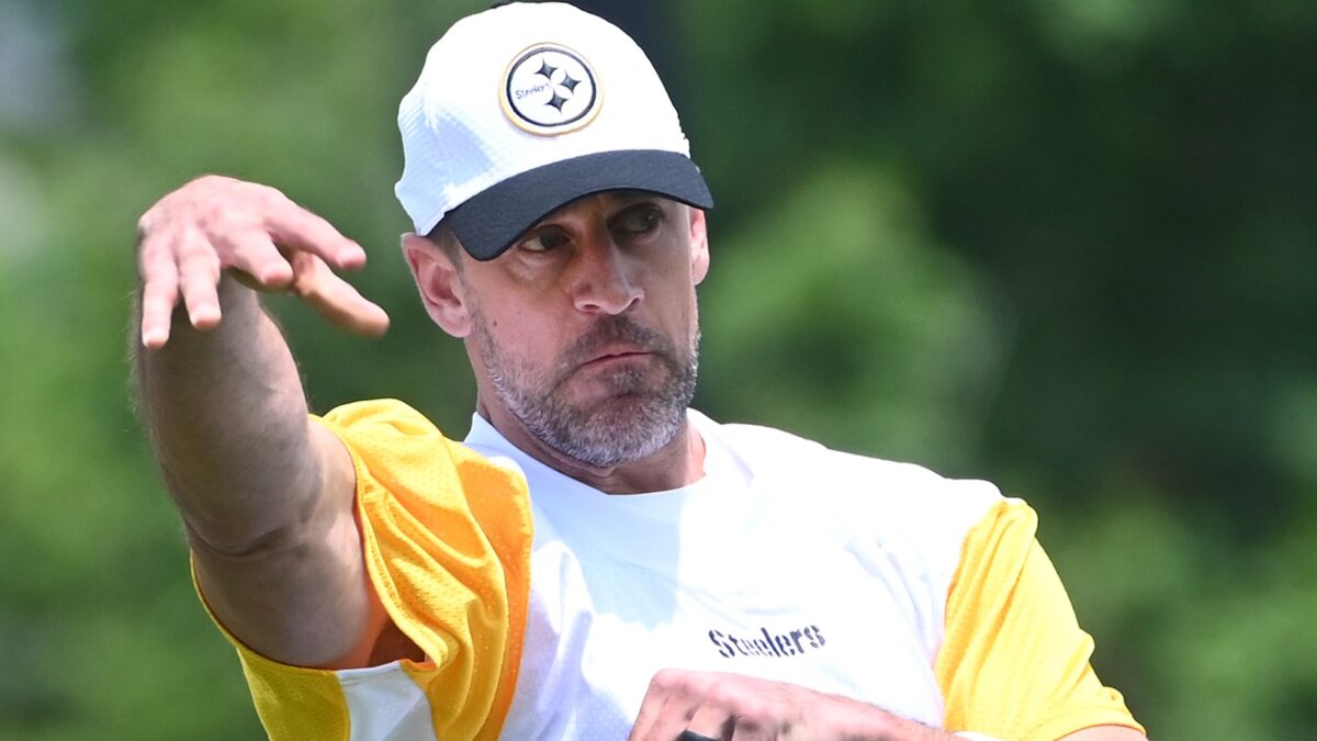Aaron Rodgers shares reason he only signed 1-year deal with Steelers