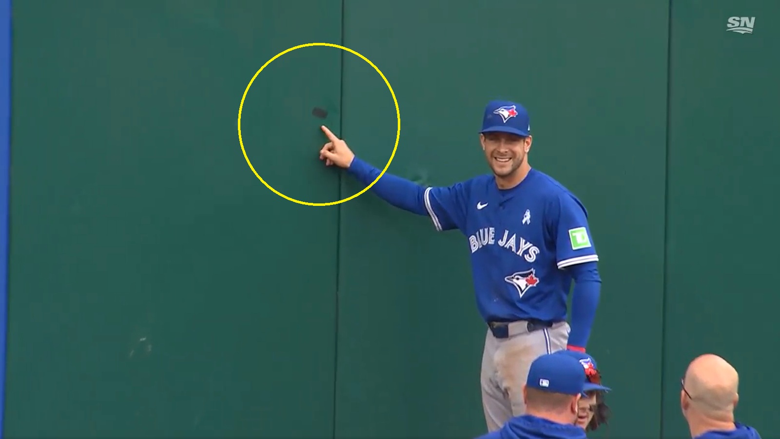 Blue Jays outfielder left a mark from smashing into wall on a catch