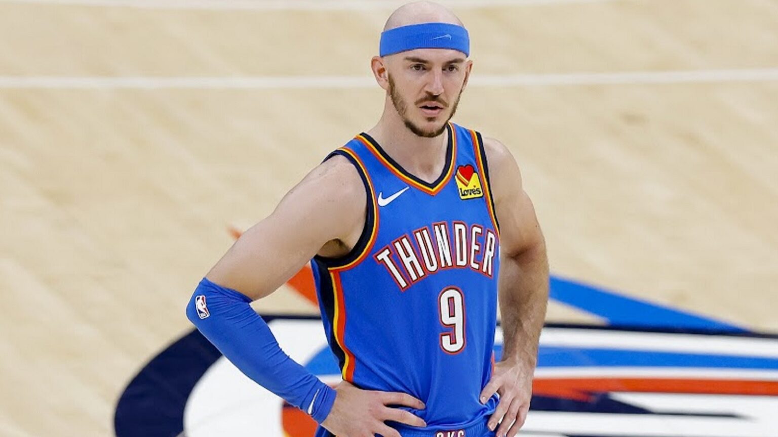 Alex Caruso announces personal news
