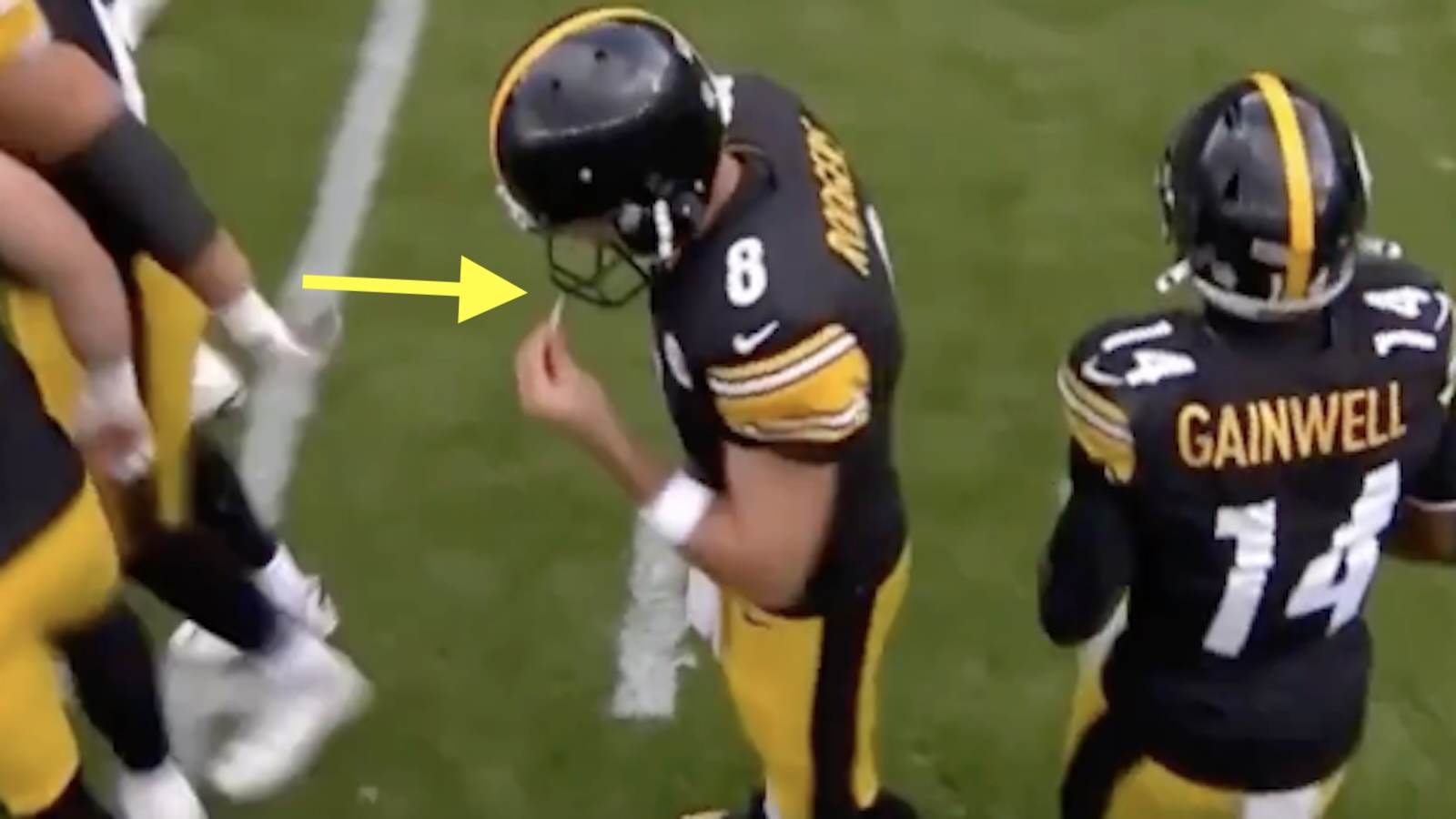 Aaron Rodgers hit the smelling salt before throwing a touchdown pass