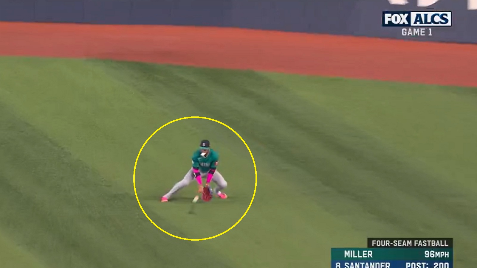 Victor Robles commits error in ALCS Game 1