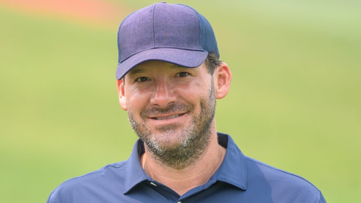 Fans all ripped Tony Romo for the same reason during Chiefs-Broncos game